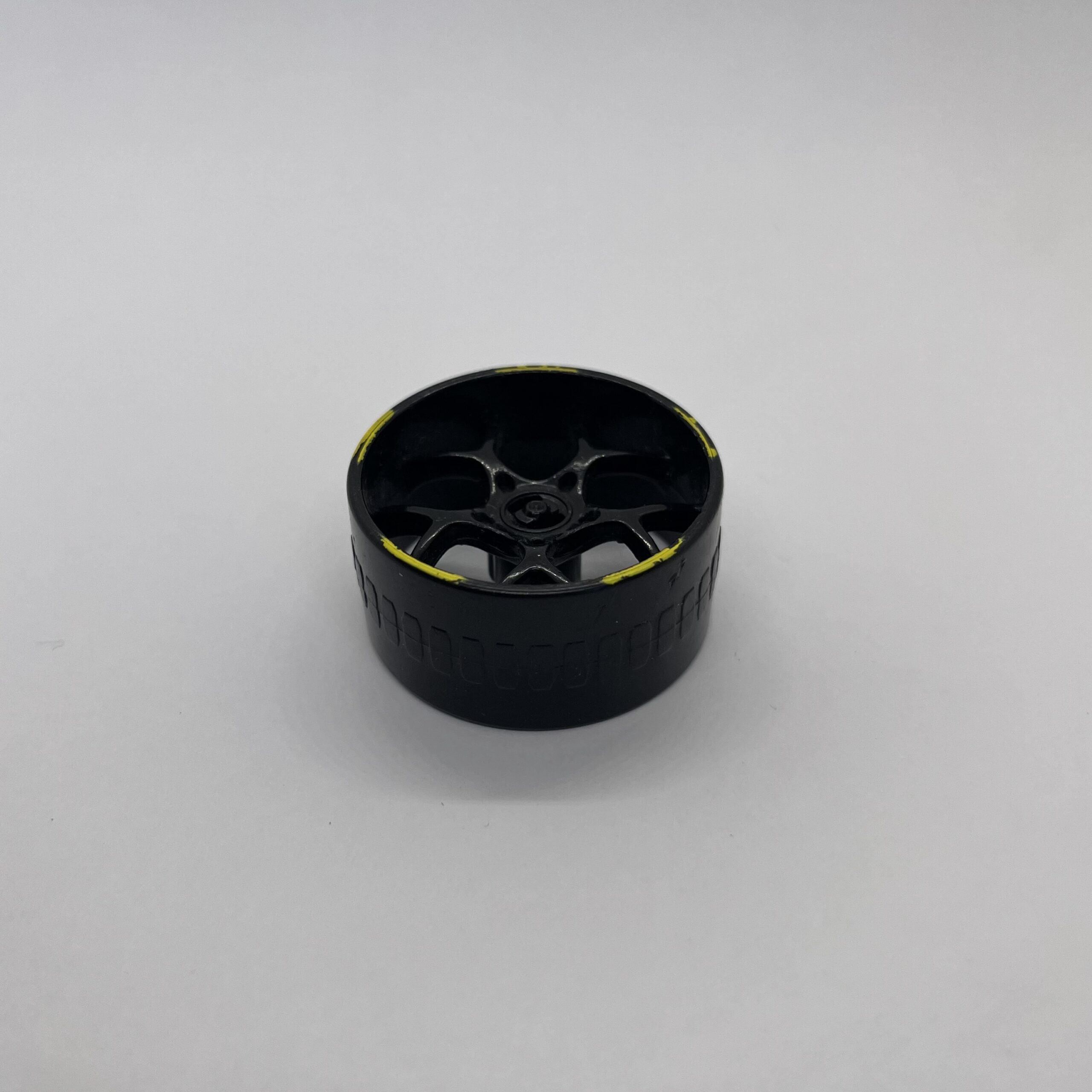 Hub Racing Wheel Black w/ Yellow - 37mm (1.5in) | Knex.Parts